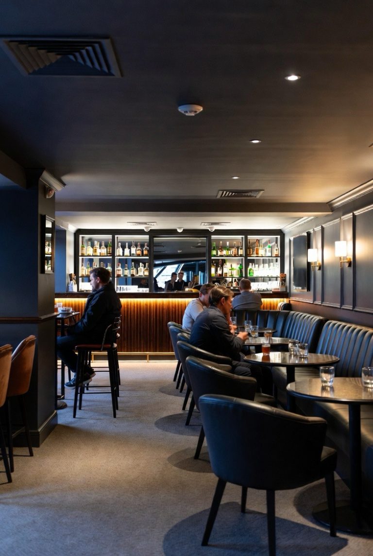 32 Stylish Modern Basement Bar Ideas for Cozy, Next-Level Entertaining ...