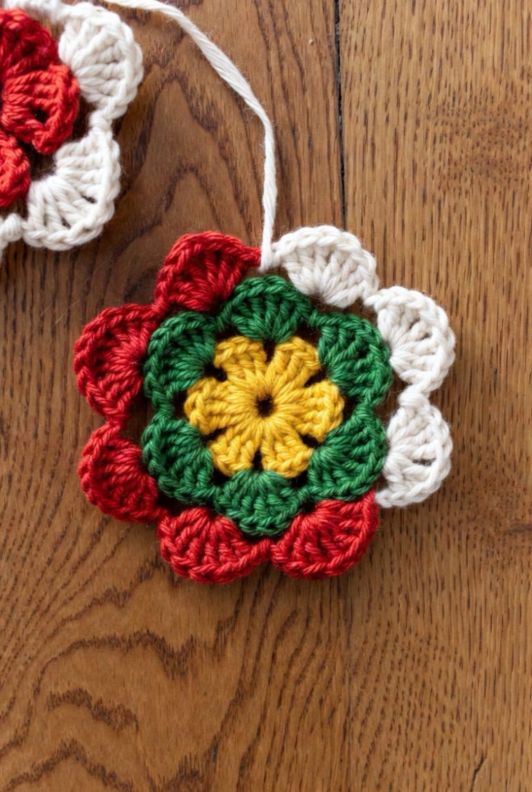 26 Lovely Crochet Flower Inspirations to Brighten Any Project - Spesh View