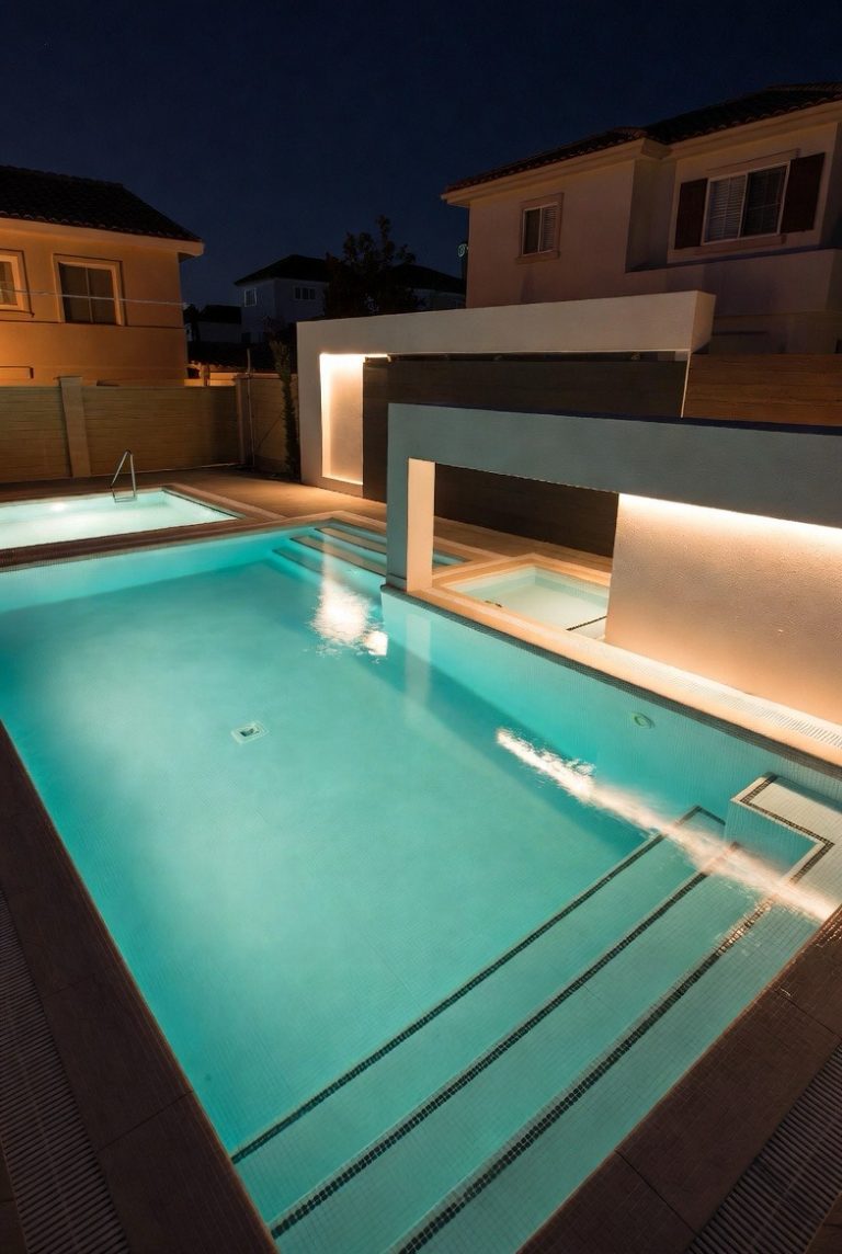 15 Sleek Modern Pool Designs to Elevate Your Backyard Oasis - Spesh View