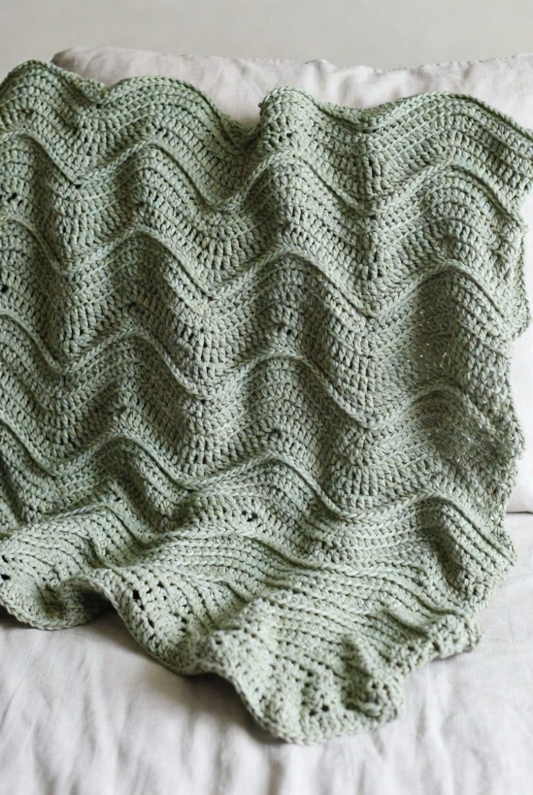 14 Wavy Crochet Throws That Instantly Elevate Your Space - Spesh View