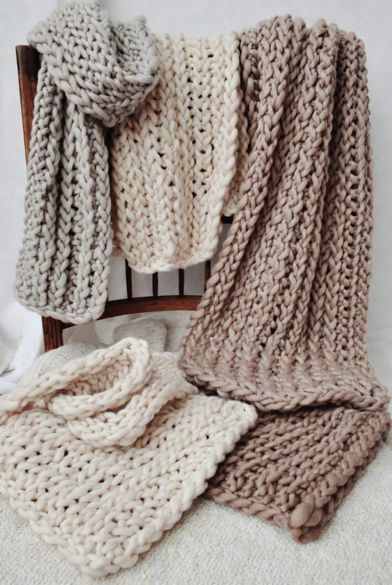 15 Cozy Chunky Crochet Scarves to Warm Up Your Winter Wardrobe - Spesh View