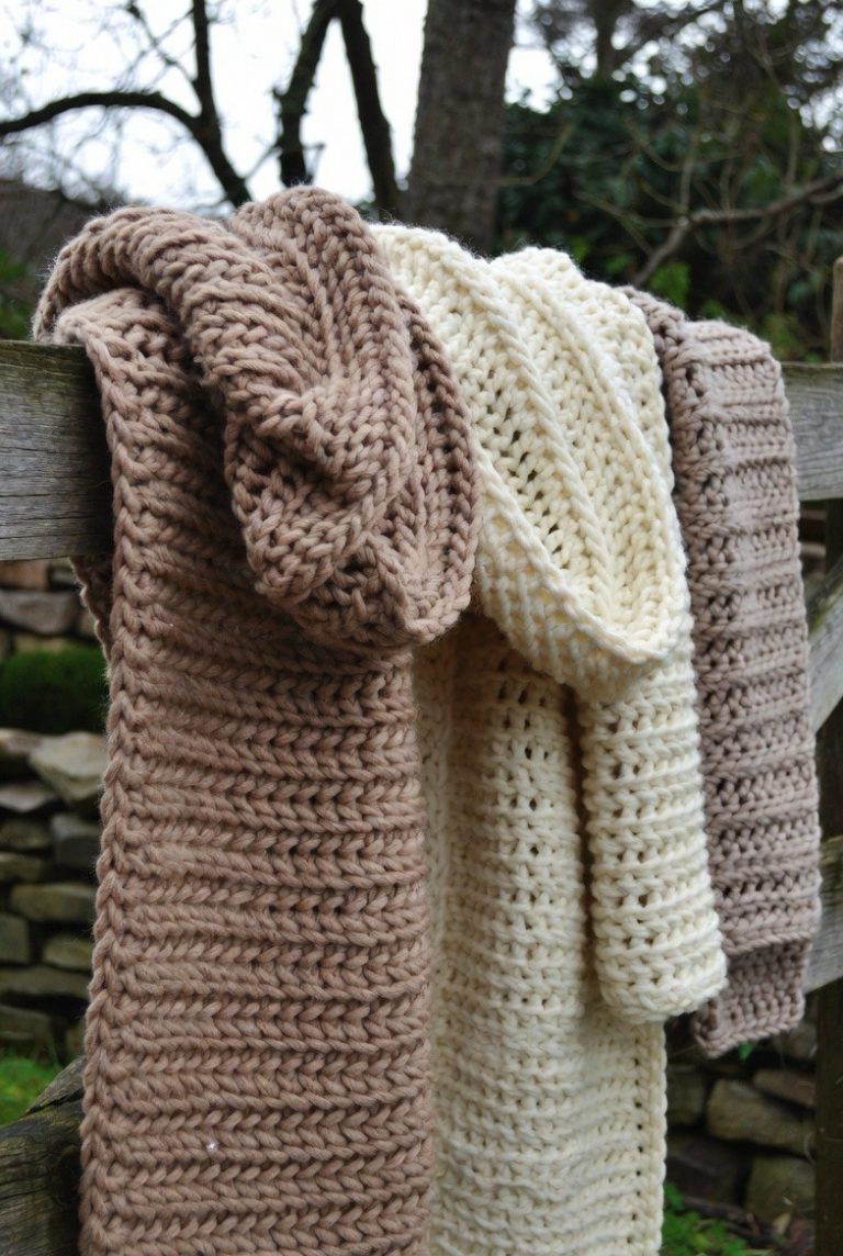 15 Cozy Chunky Crochet Scarves to Warm Up Your Winter Wardrobe - Spesh View